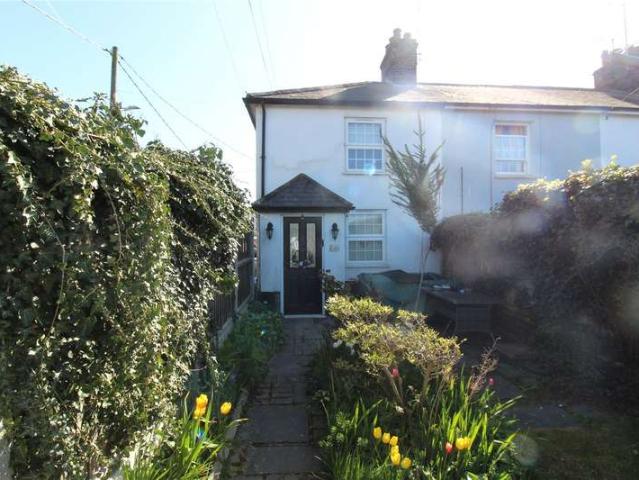 2 Bedroom Cottage House