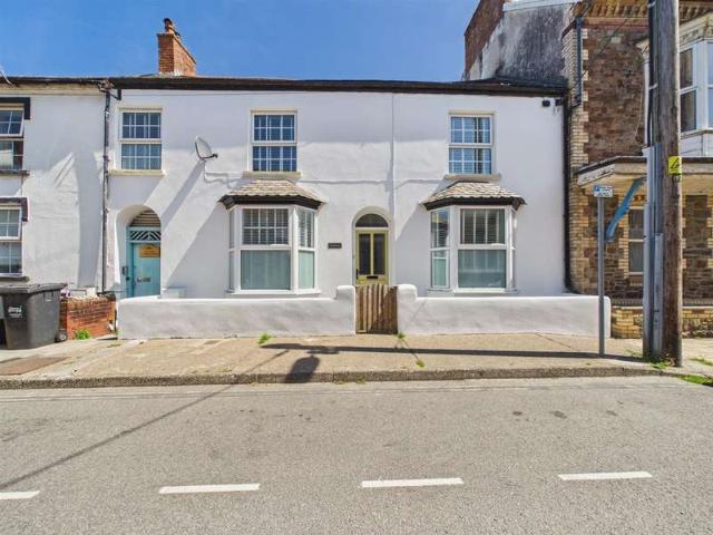 2 Bedroom Cottage House