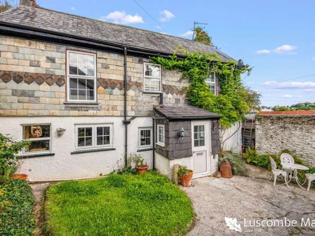 2 Bedroom Cottage House