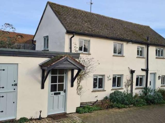 2 Bedroom Cottage House