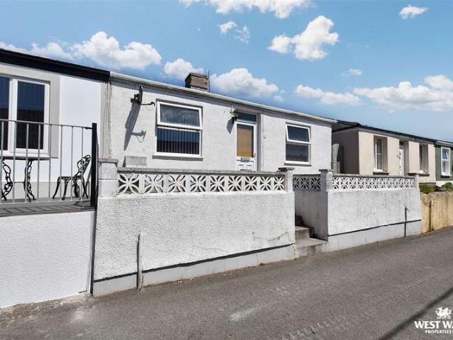 2 Bedroom Cottage House
