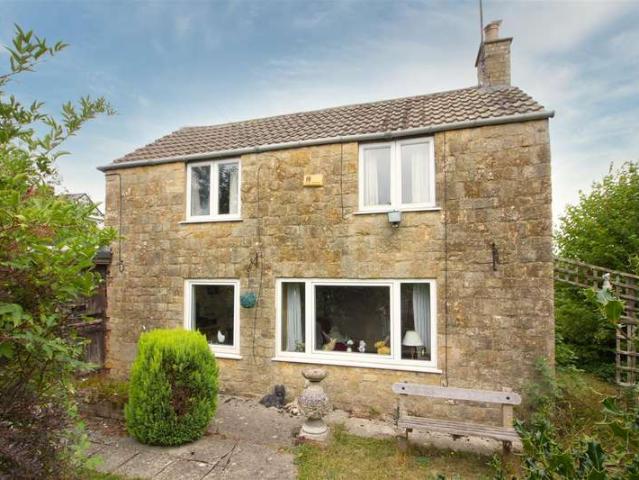 2 Bedroom Cottage House