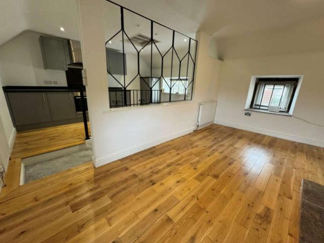 2 Bedroom Cottage House