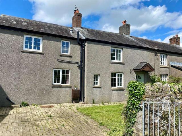 2 Bedroom Cottage House