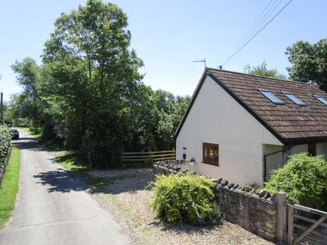 2 Bedroom Cottage House