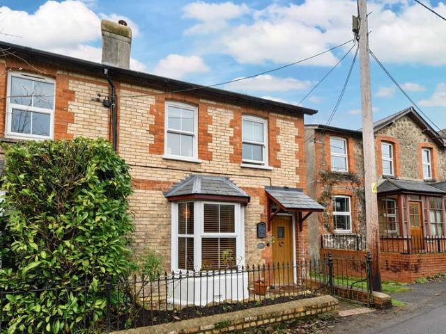 2 Bedroom Cottage House