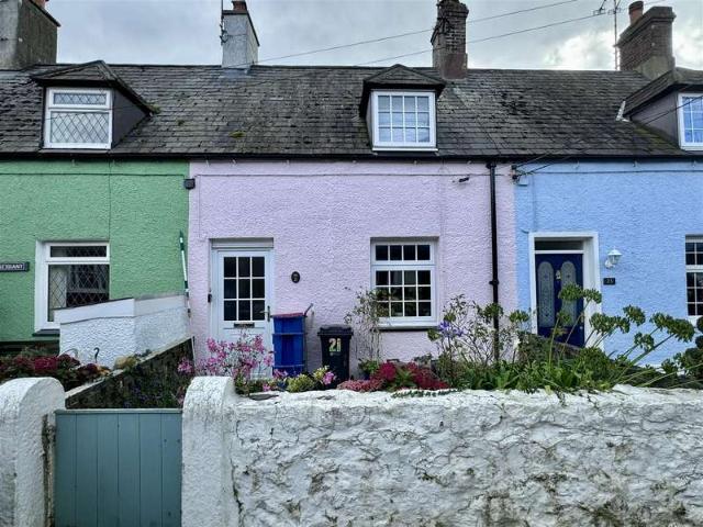 2 Bedroom Cottage House