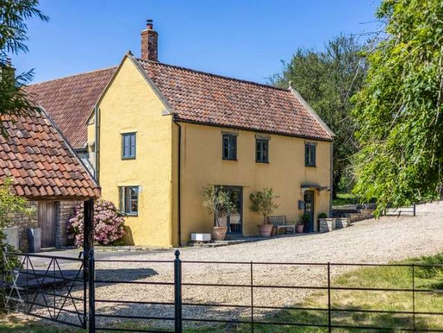 2 Bedroom Cottage House