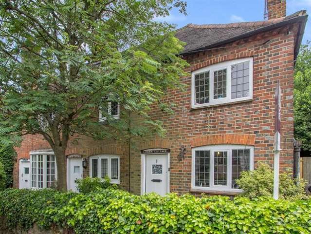2 Bedroom Cottage House