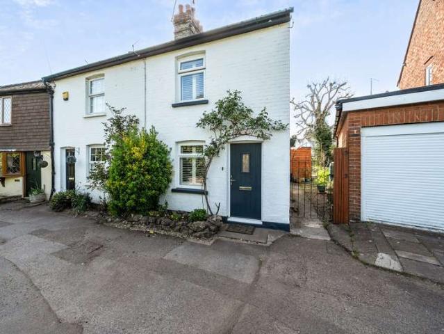 2 Bedroom Cottage House
