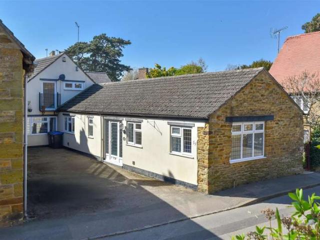 2 Bedroom Cottage House