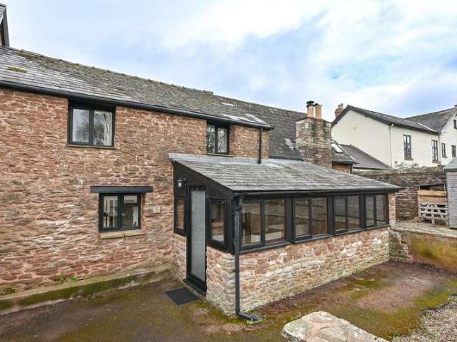 2 Bedroom Cottage House