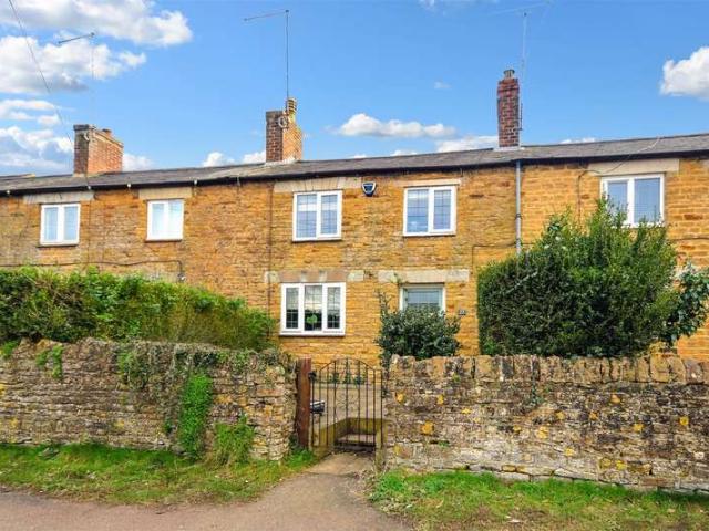2 Bedroom Cottage House