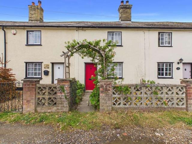 2 Bedroom Cottage House