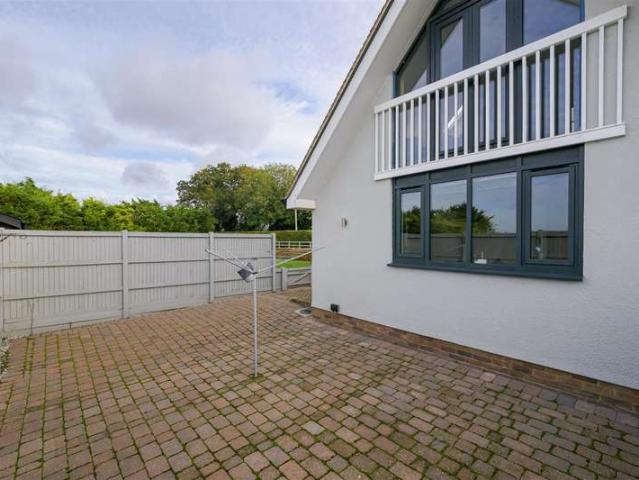 2 Bedroom Cottage House