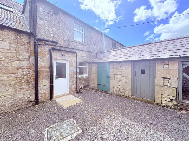2 Bedroom Cottage House