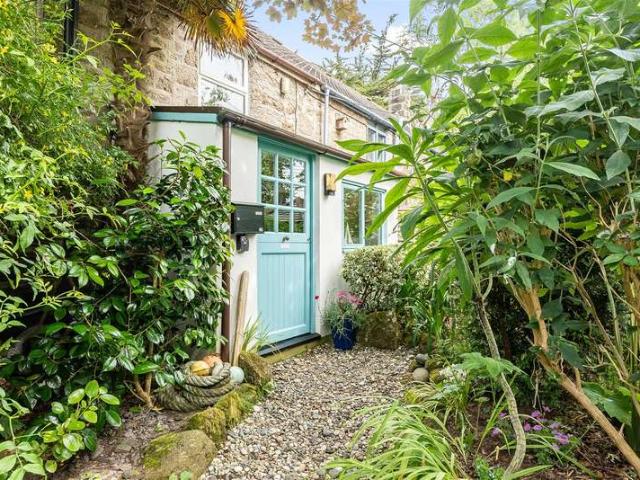 2 Bedroom Cottage House