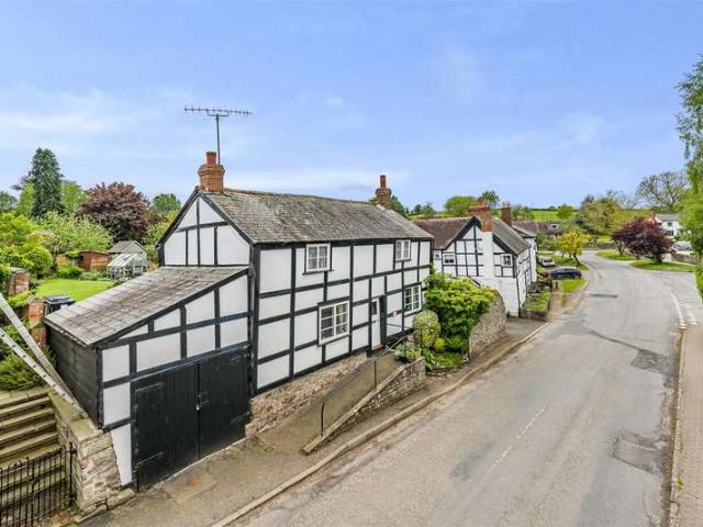 2 Bedroom Cottage House