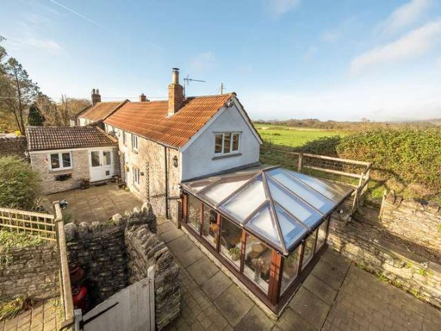2 Bedroom Cottage House