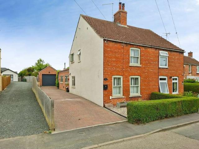 2 Bedroom Cottage House
