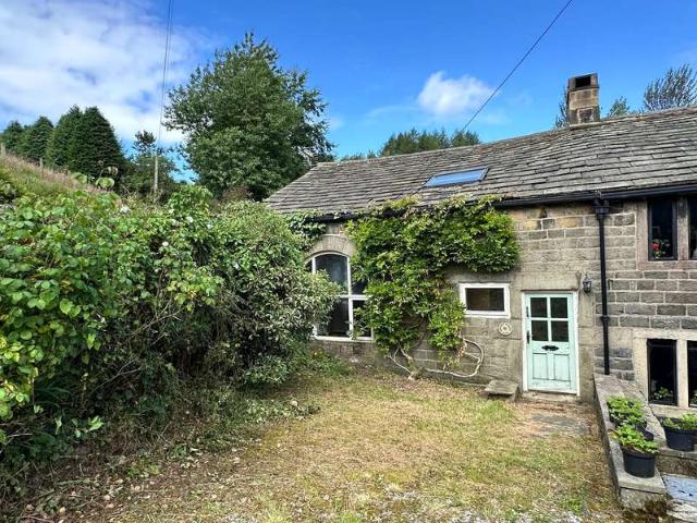 2 Bedroom Cottage House
