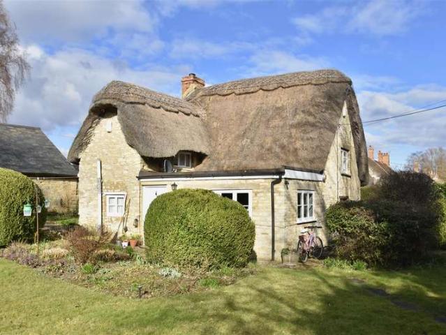 2 Bedroom Cottage House