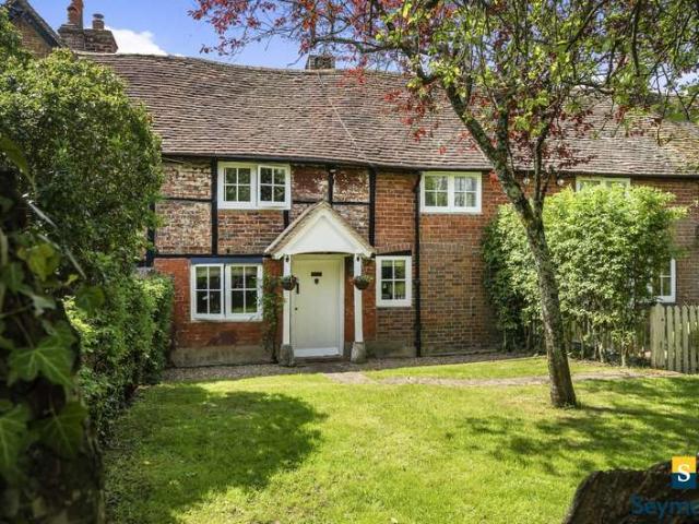 2 Bedroom Cottage House