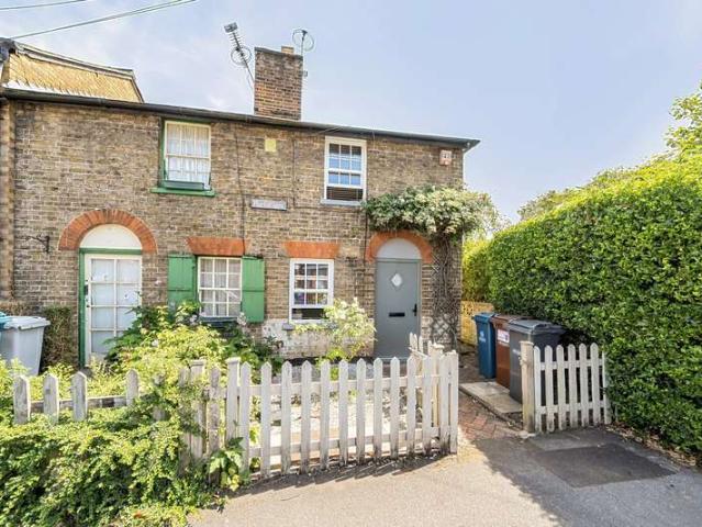 2 Bedroom Cottage House