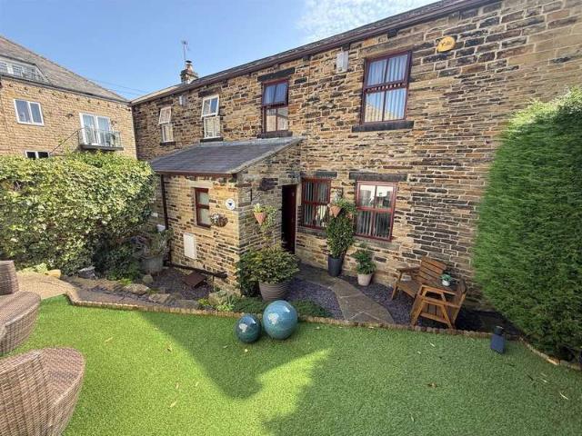 2 Bedroom Cottage House