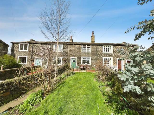 2 Bedroom Cottage House