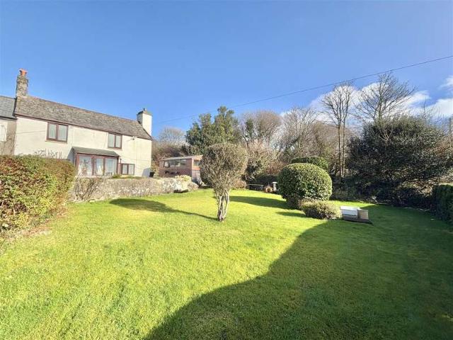 2 Bedroom Cottage House