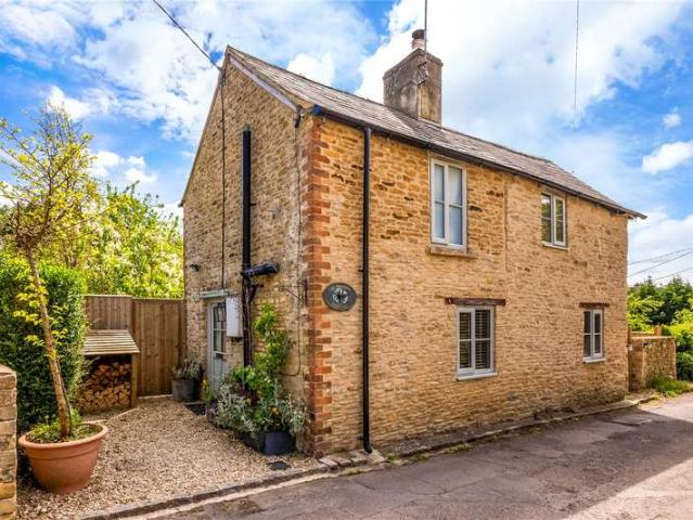 2 Bedroom Cottage House
