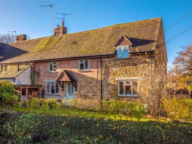 2 Bedroom Cottage House