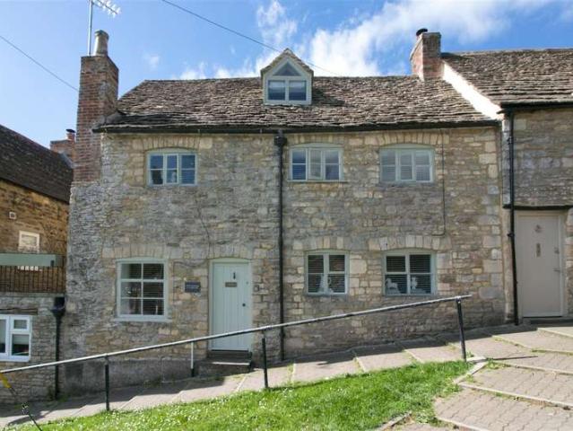 2 Bedroom Cottage House