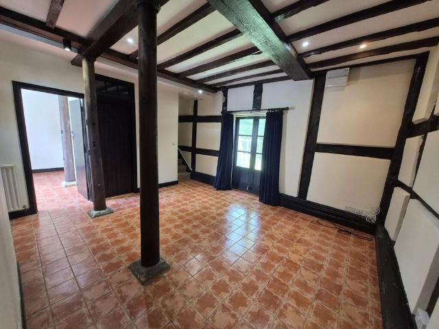 2 bedroom country house to rent