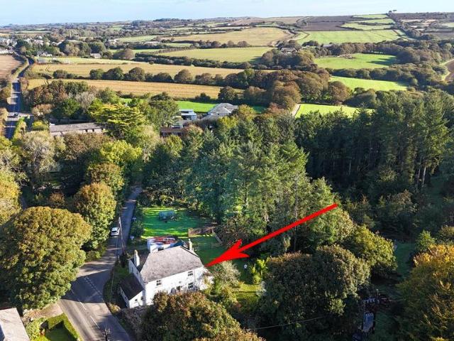 2 bedroom country house for sale