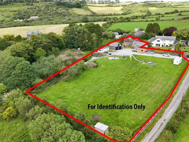 2 bedroom country house for sale