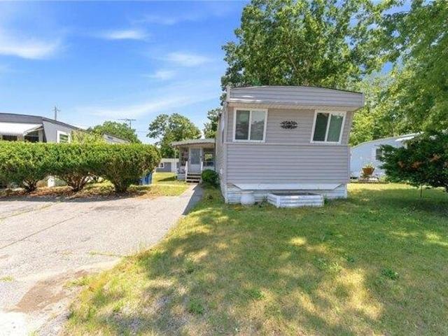 2 bedroom, Coventry RI 02816 104689635