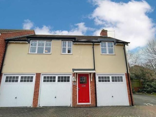 2 bedroom coach house for rent in Einstein Crescent Northampton Northamptonshire NN5