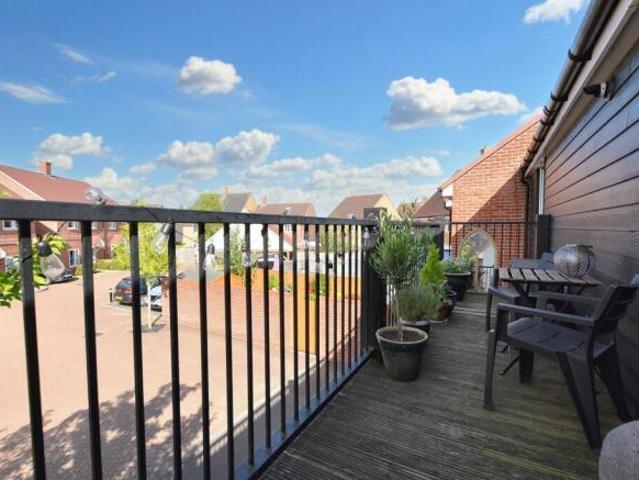 2 bedroom coach house for rent in Hadleigh Street, Kingsnorth, TN25