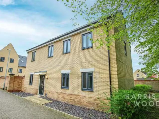 2 bedroom coach house for rent in Hyderabad Close, Colchester.