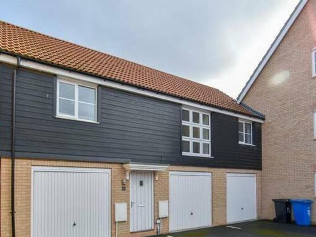2 bedroom coach house for rent in Maidenhair Way Red Lodge IP28 8WX IP28