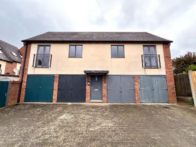 2 bedroom coach house for sale