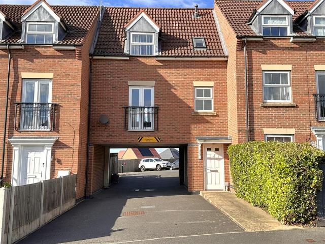 2 bedroom coach house for sale