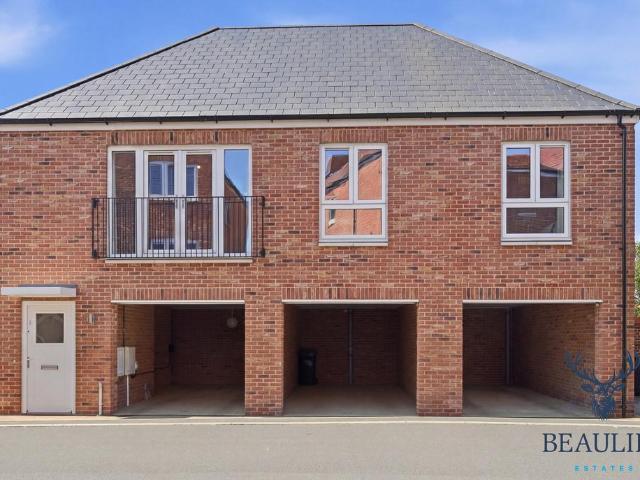 2 bedroom coach house for sale