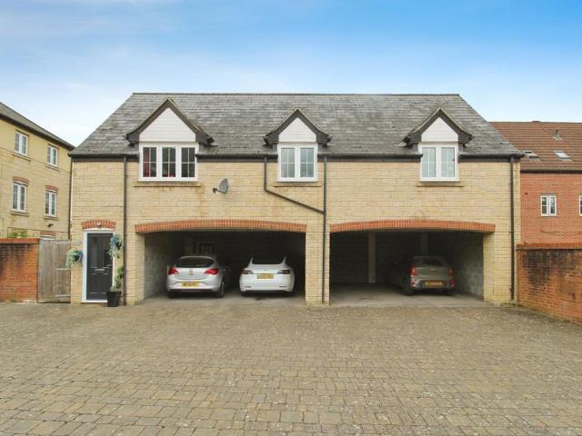 2 bedroom coach house for sale