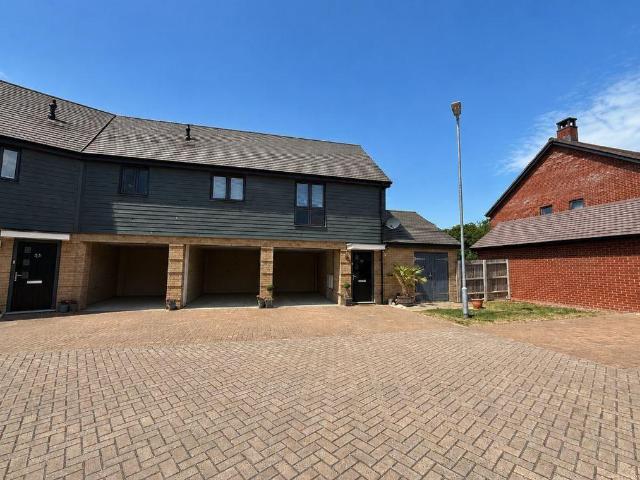 2 bedroom coach house for sale