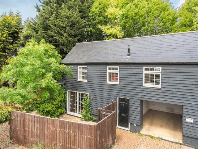 2 bedroom coach house for sale