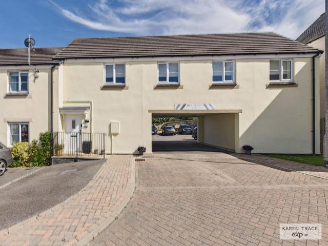 2 bedroom coach house for sale