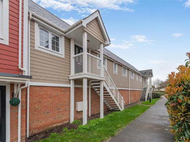 2 bedroom coach house for sale